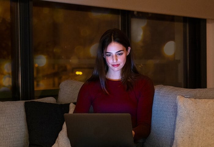 How to Access the Dark Web Safely in 2025